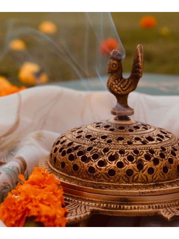 Dhoop Dani | Buy brass dhoop dani in a gift box online | Kalpané